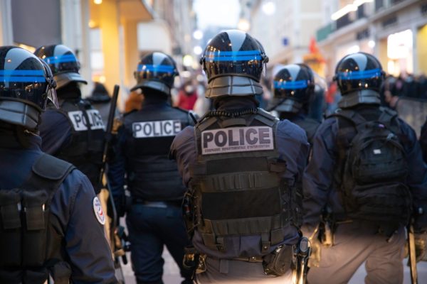 Maintien de l’ordre : mais que fait réellement la police? - Vudailleurs.com